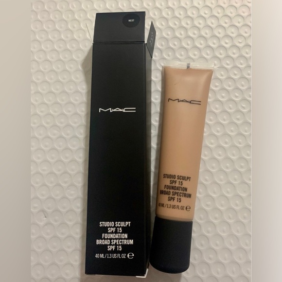 MAC Cosmetics | Makeup | Mac Studio Sculpt Foundation Spf5 Shade Nc37 ...